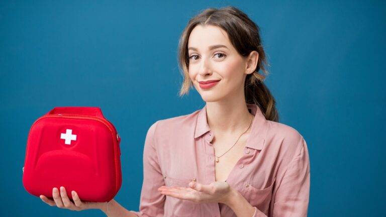 L'administration de médicaments par l'assistante maternelle